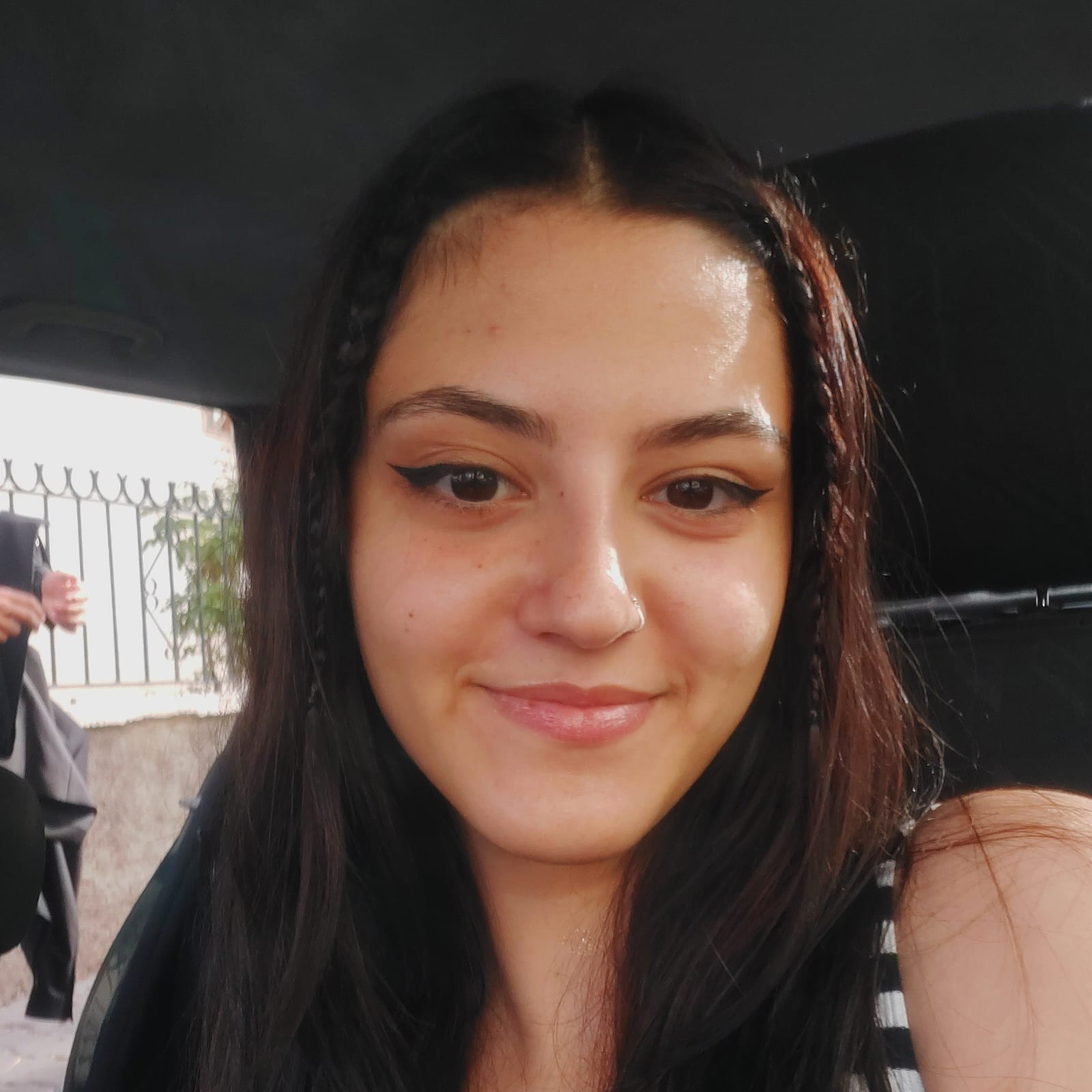 Sude Aktümen – Typelish